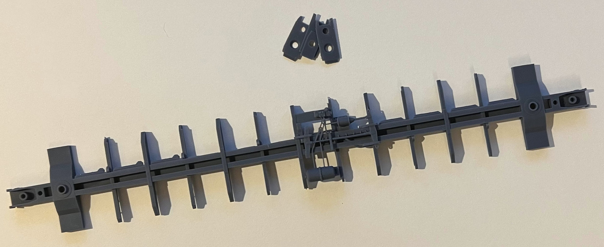 FMC 60' Woodchip Gondola Underframe for SP G-100-17 – RailTrain Hobbies