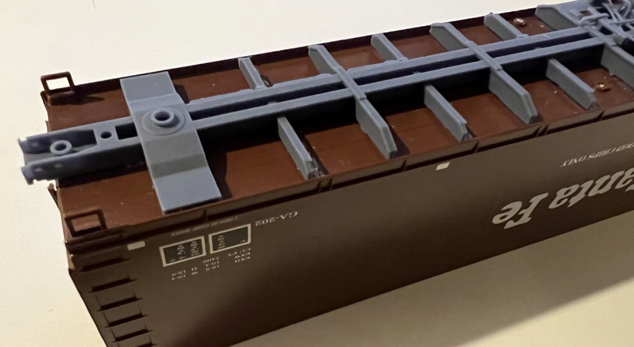 FMC 60' Woodchip Gondola Underframe for SP G-100-17 – RailTrain Hobbies